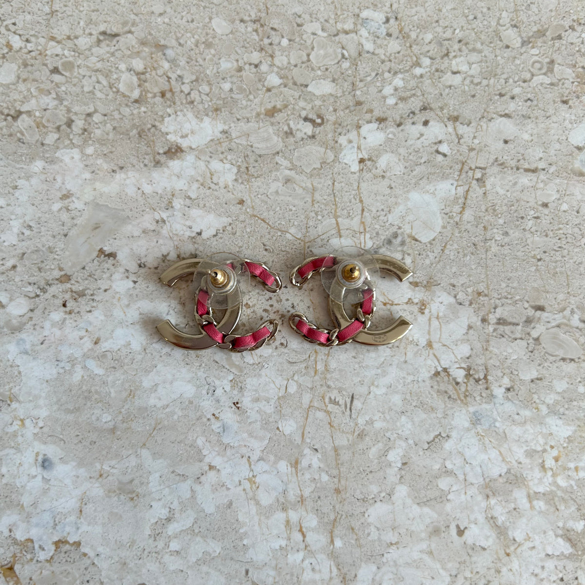 Pre-Owned CHANEL™ Pink Leather Stud Earring – Valamode