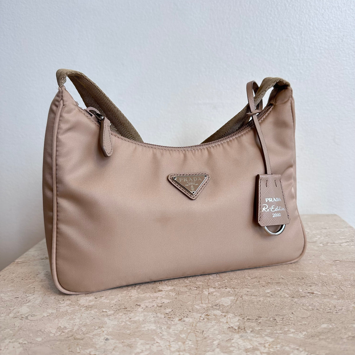 Pre-Owned PRADA Beige Re-Edition 2000 Nylon Bag – Valamode