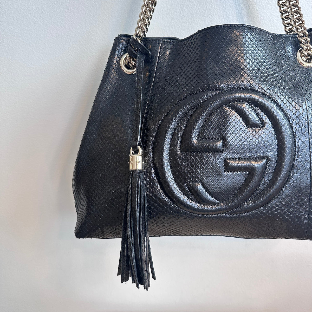 Pre-Owned GUCCI SoHo Black Python Leather Shoulder Bag – Valamode