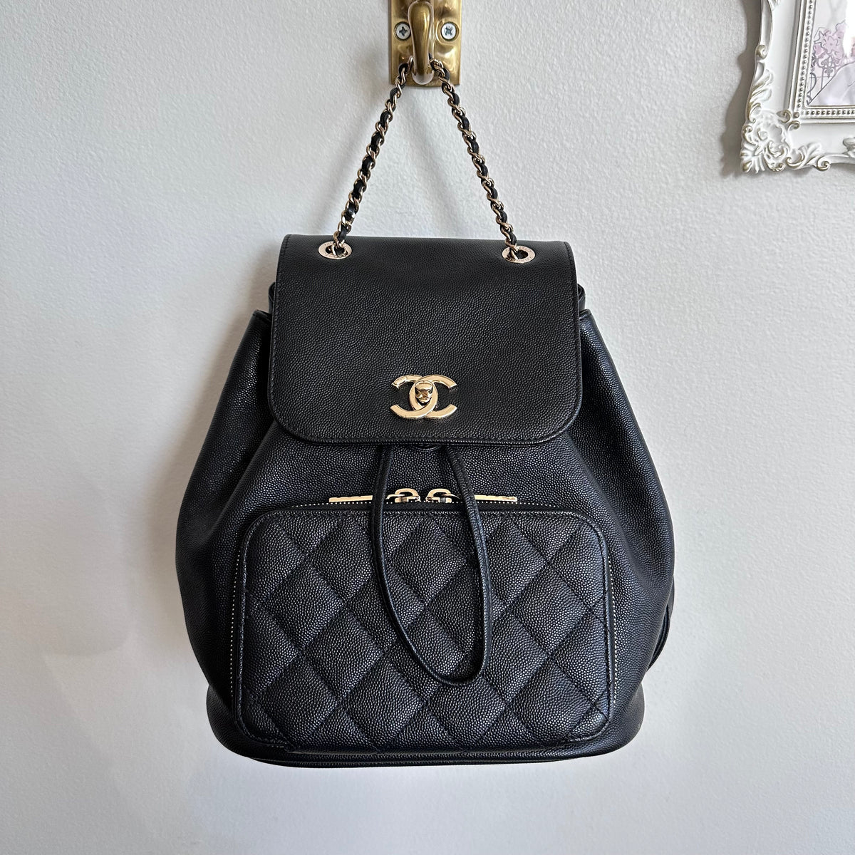 Pre-Owned CHANEL™ Black Caviar Business Affinity Backpack – Valamode